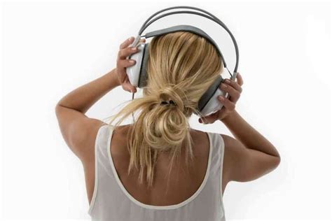 Why Do My Jbl Headphones Keep Turning Off Fixed The Gadget Buyer