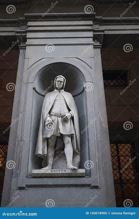 Giotto Statue In Uffizi Gallery Editorial Image Image Of Europe Ancient 150018905