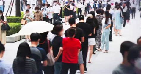 강남 현백 검사 대상만 10만 명탈의실 · 화장실 문제