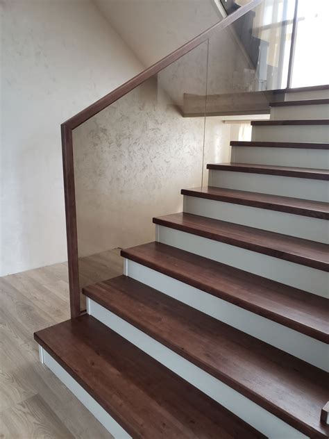 Лестница со стеклом необычные и легкие решения для вашего дома