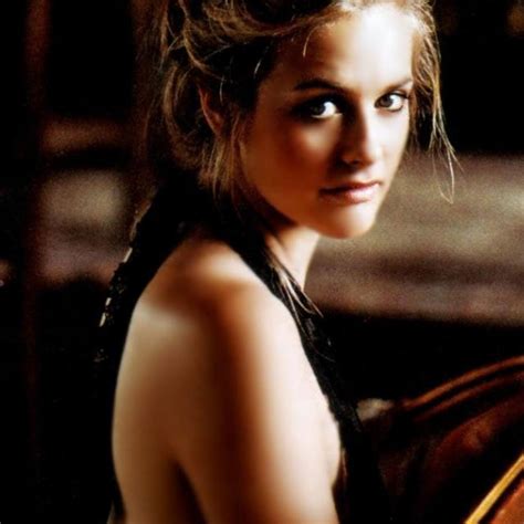 Alicia Silverstone Sexy Wallpapaer Photoshoot Hd Wallpaper
