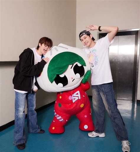 Gmmtv Mascots Ideas In Mascot Gmmtv Logo Gmm