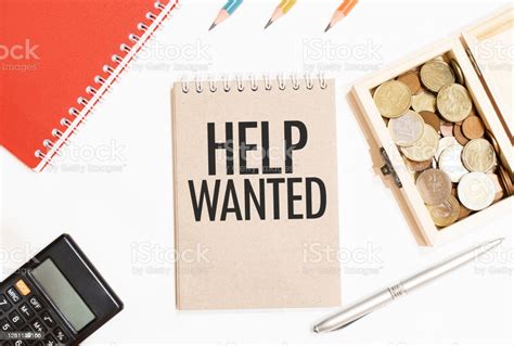 계산기 빨간 메모장 세 가지 컬러 연필 실버 펜과 텍스트 도움말 원 브라운 노트북 0명에 대한 스톡 사진 및 기타 이미지 0명 개념 계산기 Istock