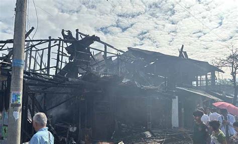 မြိတ်မြို့၊ မြို့သစ်စာသင်ကျောင်းရှေ့ရှိ ဆိုင်ခန်းတွဲ မီးလောင်