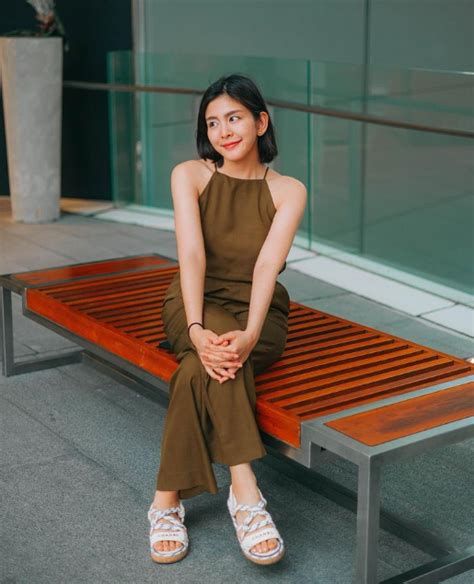 แต่งตัวแบบมินิมอล ผู้หญิง ไอเดียแต่งตัวเรียบแต่เก๋