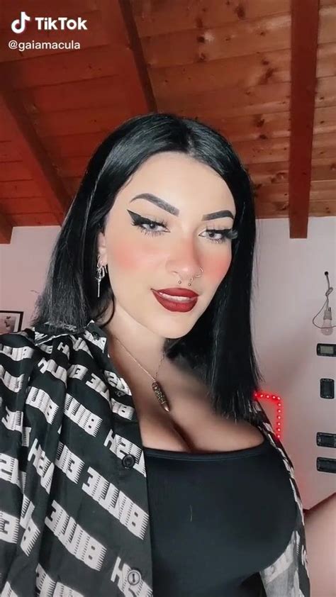 Hottest Gaia Macula Shows Cleavage