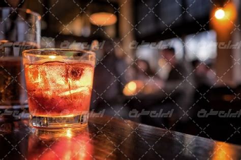 تصویر با کیفیت نوشیدنی همراه با کافی شاپ و نوشیدنی خنک ایران طرح