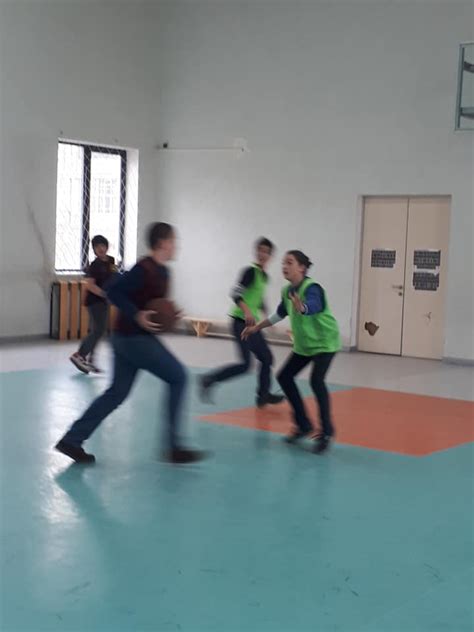 61 ე საჯარო სკოლის სპორტული კლუბი მგლები