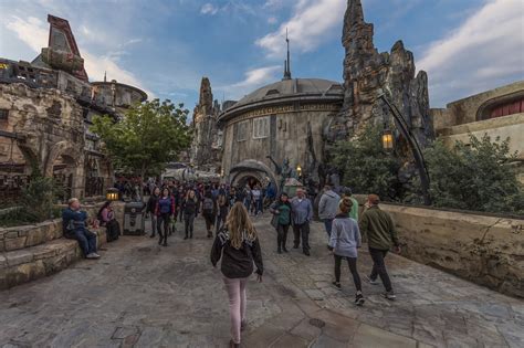 Las Primeras Im Genes De La Nueva Atracci N De Disneyland Star Wars Galaxys Edge Infobae