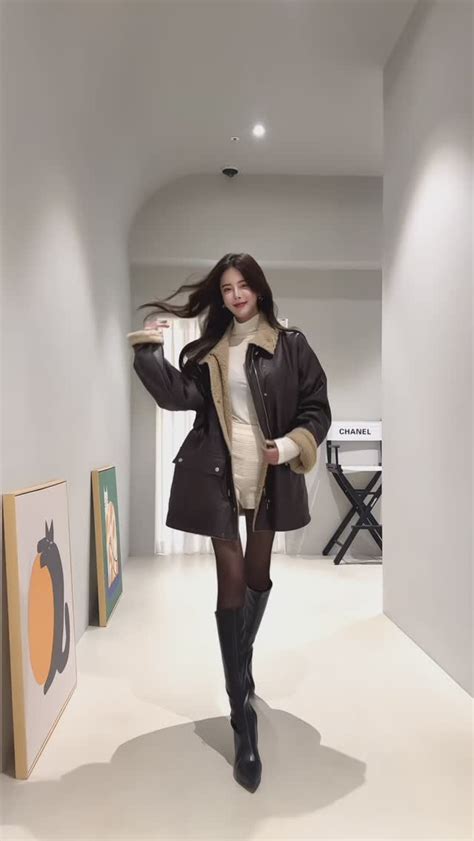 주 나인그랩 📌모델분도 구입 소장하신 검증 된 여리한 핏과 고급스런 소재 양털 무스탕 롱 자켓 오늘 오후 업뎃 됩니다 🤟 Instagram