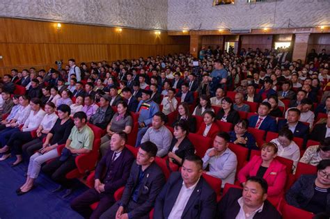 У Хүрэлсүх Төрийн албан хаагчид зөвхөн хуульд захирагдаж ажиллах ёстой