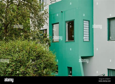 Architectural Details And Lush Garden Scenery In West Kópavogur 50s