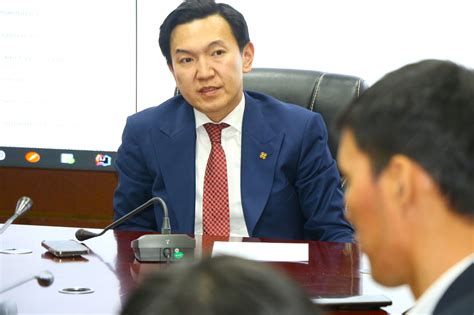 Банк санхүүгийн үйлчилгээнд төрөөс олгох лавлагаа тодорхойлолтыг хэвлэж ирэхийг шаарддаг