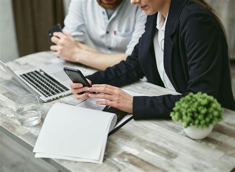 11 Best Email Campaigns To Announce A New Loyalty Program In 2025