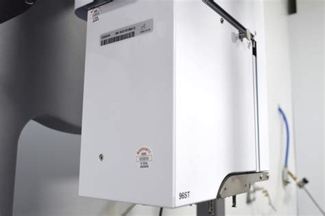 Agilent Bravo Liquid Handler W BenchCel And Labware MiniHub AV