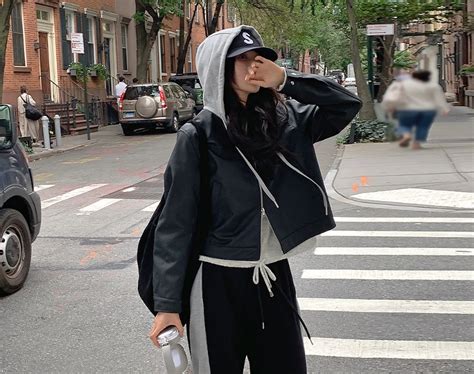 리리앤코 무료배송 레느덴 레더 후드 투웨이 세미크롭 자켓신상 코디 옷 통통녀 리리앤코 120사이즈 자체제작 캐주얼룩 데일리룩 점퍼 무광레더 다이마루 체형커버 데이트룩