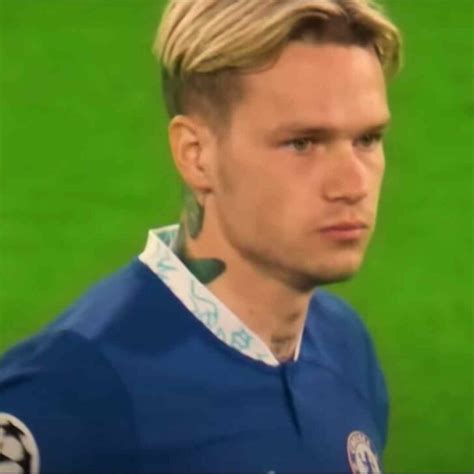 Mykhailo Mudryk Makes Headlines With Unexpected Tv Graphic Pose Whys