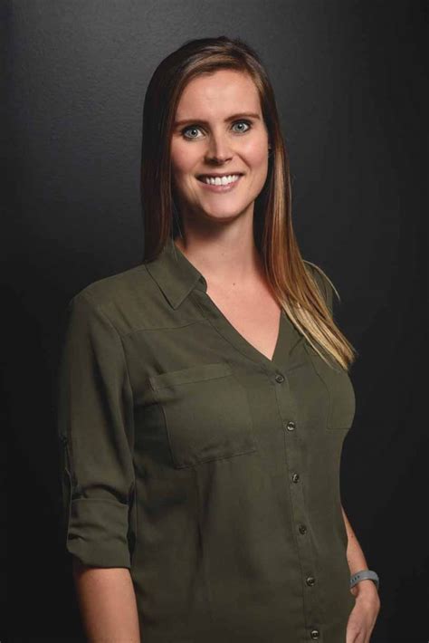 Jakkie Yurchevich Evolve Chiro And Wellness Calgary Physiotherapist