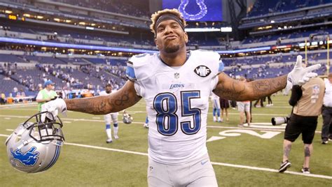 Former Nfl Te Eric Ebron Unveils Custom Cybertruck Featuring Tribute To Alma Mater Tmspn