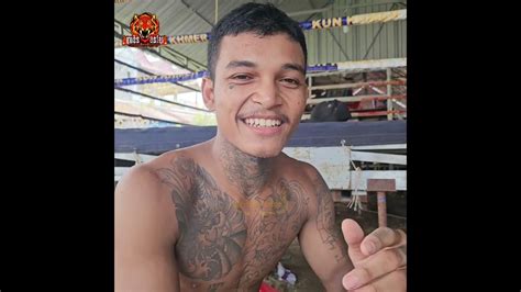 សុខចិត្តពាក់ស្បែកជើងរហែ កមិនទិញ ទោះបានលុយពីការប្រកួ ត🤔 Youtube