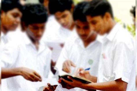 උසස් පෙළ ඉහළින්ම සමත් දරුවන්ගේ නම් මෙන්න