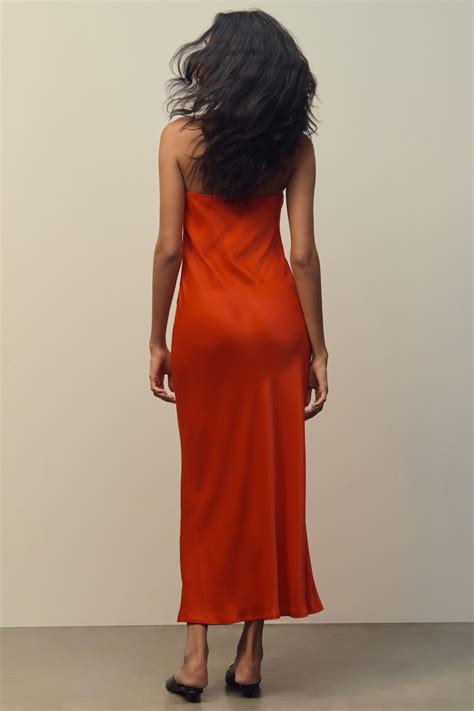 틸다 슬립 드레스 앤트로폴로지 한국 공식 스토어 유니크한 여성 패션 및 라이프스타일 편집샵 200개이상의 프리미엄 브랜드 여성 의류 액세서리 홈 인테리어 키친