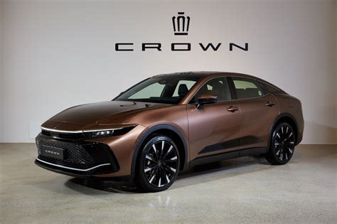 ‘68년 역사 도요타 ‘크라운이 왔다 서울신문