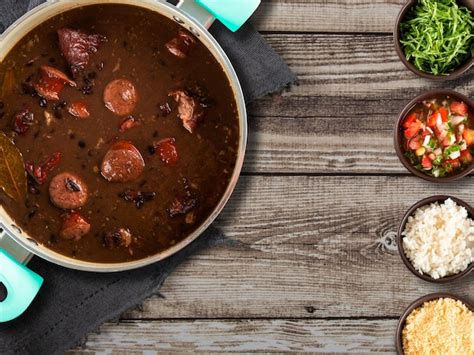 Feijoada 브라질 전통 음식 평면도 프리미엄 사진