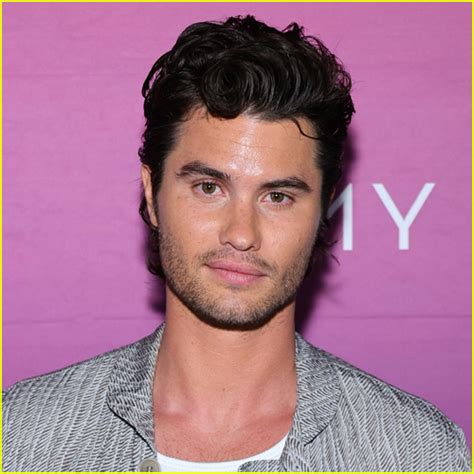 chase stokes reveals the ‘secret to ‘outer banks character john b s hair and his grooming