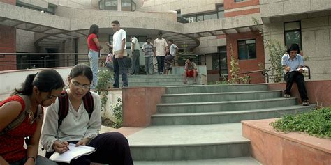 Soon Government To Come Up With IIT Preparation App To Help Aspirats HuffPost