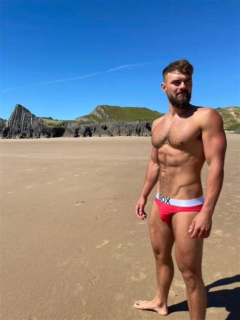 Who Likes Beach Bulge Scrolller