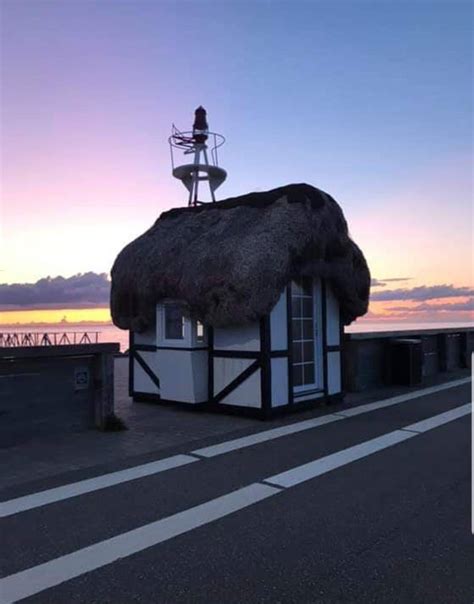 This Tiny Thatched Lighthouse Scrolller