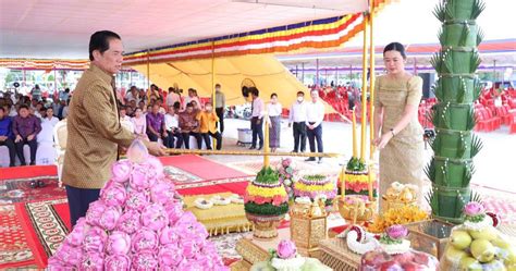 ឯកឧត្តម ឃួង ស្រេង និងលោកជំទាវ អញ្ជើញជាអធិបតី ពិធីក្រុងពលី