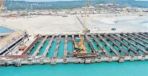 Vizhinjam Port On A Path To Becoming A Transshipment Hub