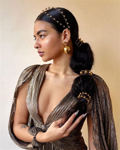 Ways To Nail The Bubble Braid Ponytail Trend