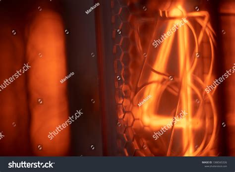 6 Nixe Tubes Gambar Foto Stok And Vektor Shutterstock