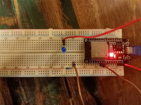 Esp32 1 — Led Blink Haloo Semuanya By Rachita Caronica Medium