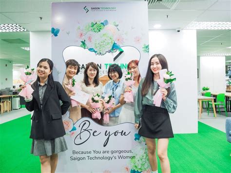Thao Le On Linkedin 💚tỰ Tin “be You” CÙng Saigon Technology💚 Team Vẫn