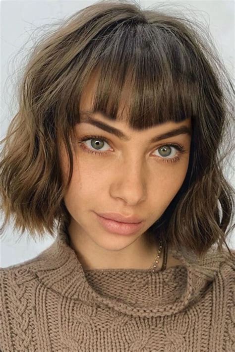 29 Adorable Short Bangs Making Waves In 2025