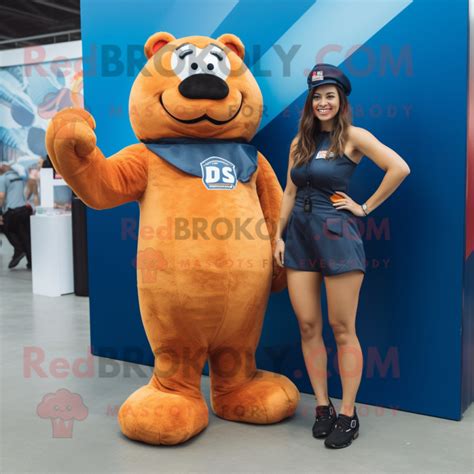 Rust Navy Seal Maskot Kostume Karakter Klædt Med En One Piece Badedragt Og Hårnåle