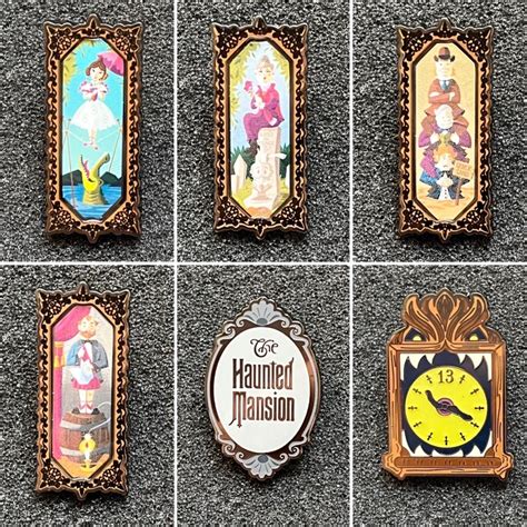 Haunted Mansion Stretching Room Portraits Loungefly Blind Box Pin Set
