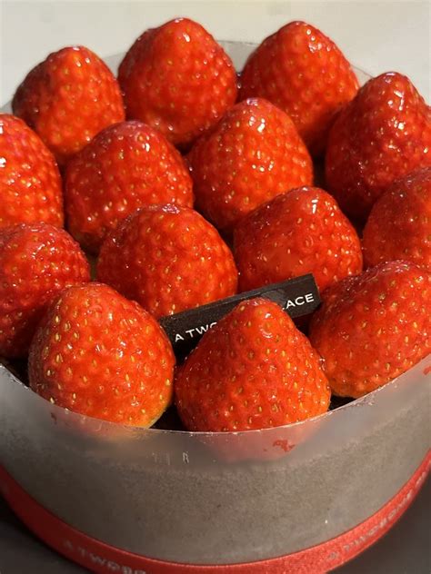 투썸 홀케이크 추천 ‘스트로베리초콜릿생크림 네이버 블로그