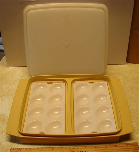 Tupperware Deviled Egg Keeper 723 Goldyellow Wsheer Seal Vintage