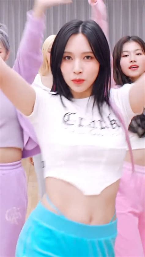 Mina KPOP NSFW