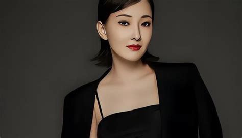 演员牛莉结婚29年从未下厨连生3个孩子后竟被丈夫一家宠成这样