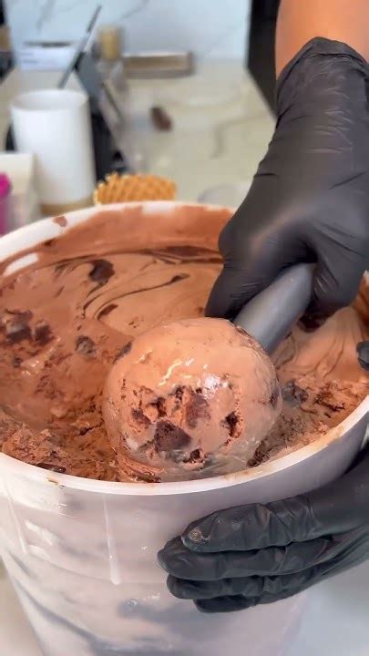 Death By Chocolate Double Scoops Youtube