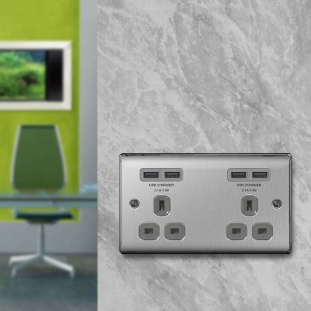 Port USB Double UK Plug Socket Brushed Steel