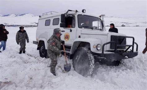 Шадар сайд Ө Энхтүвшин хүрз барьж шоудав