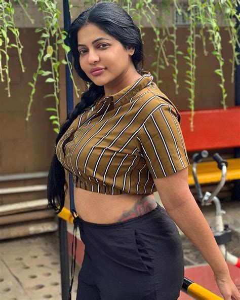 PHOTOS இடபப மடபபல டடட படட அசததம ரஷம பசபலடட ஆல பயஸ அவட