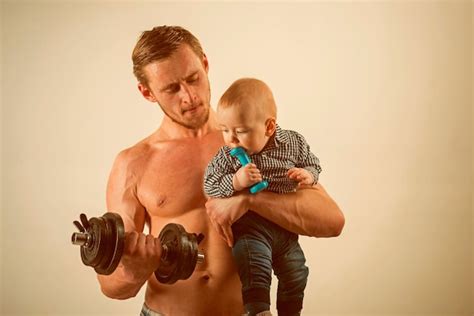 Estilo De Vida Familiar Saludable Padre E Hijo Entrenando Juntos Hombre